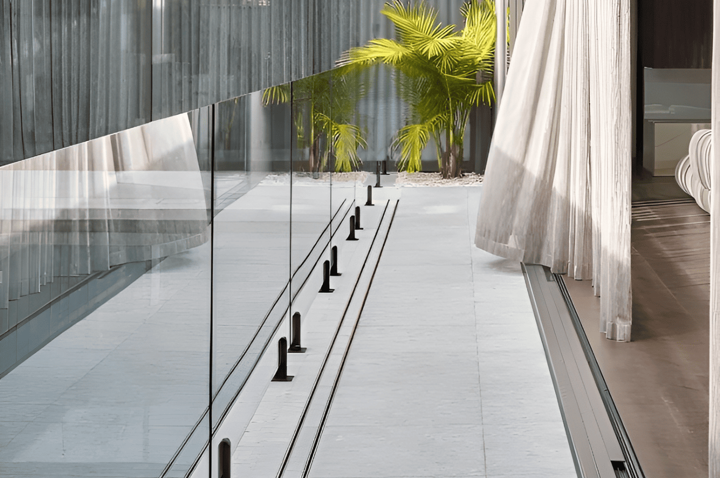 Glass Railing for Commercial Buildings | Year-Round Guide