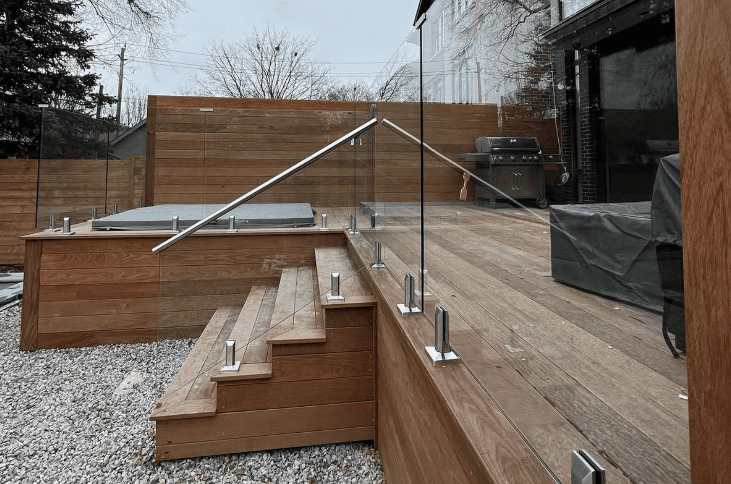 How to Prepare Your Deck for Glass Railing Installation | Glass Railing ...